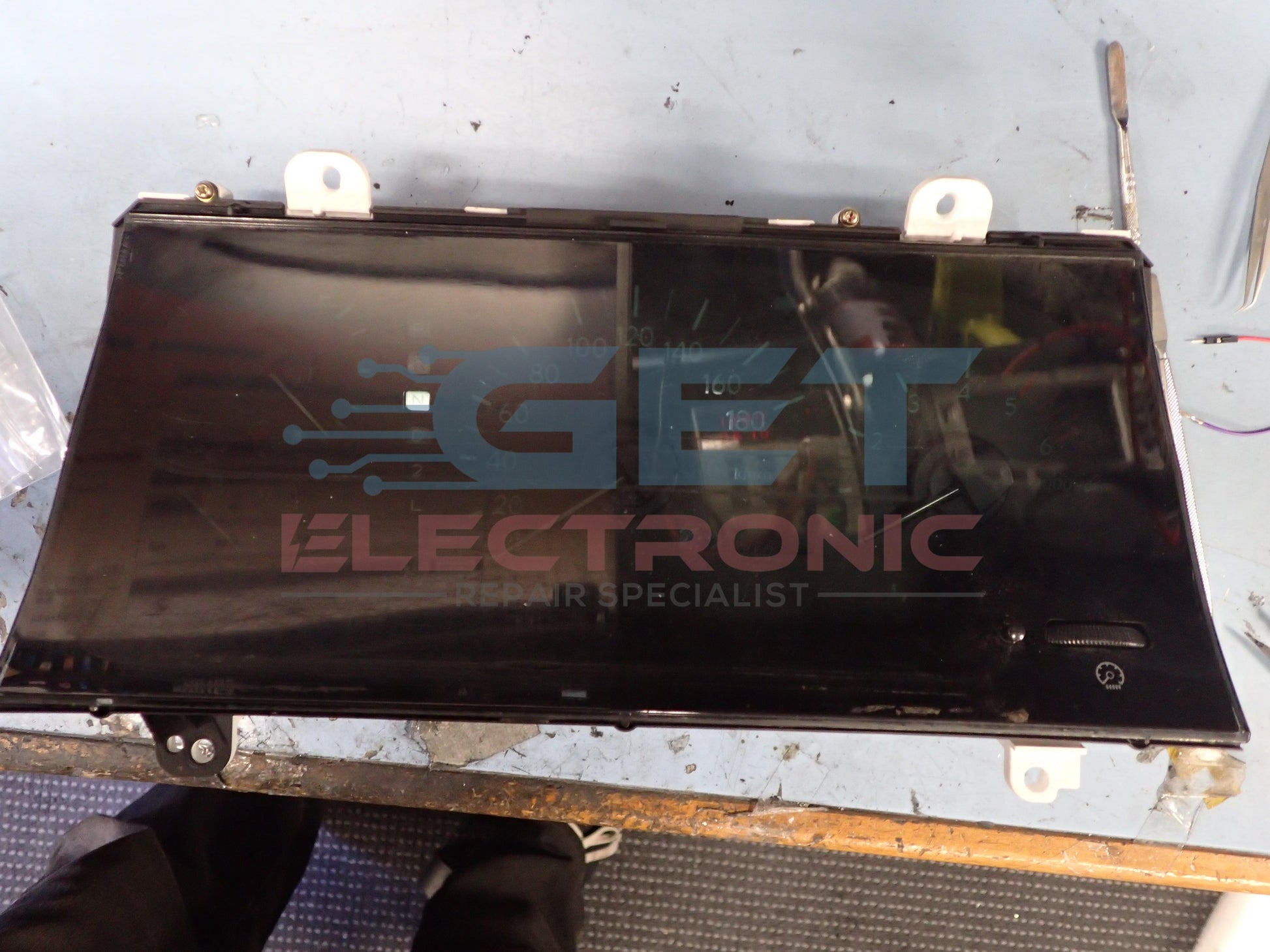 Toyota Hiace cluster intermittent rev gauge repair. H100 1989-2005 ...