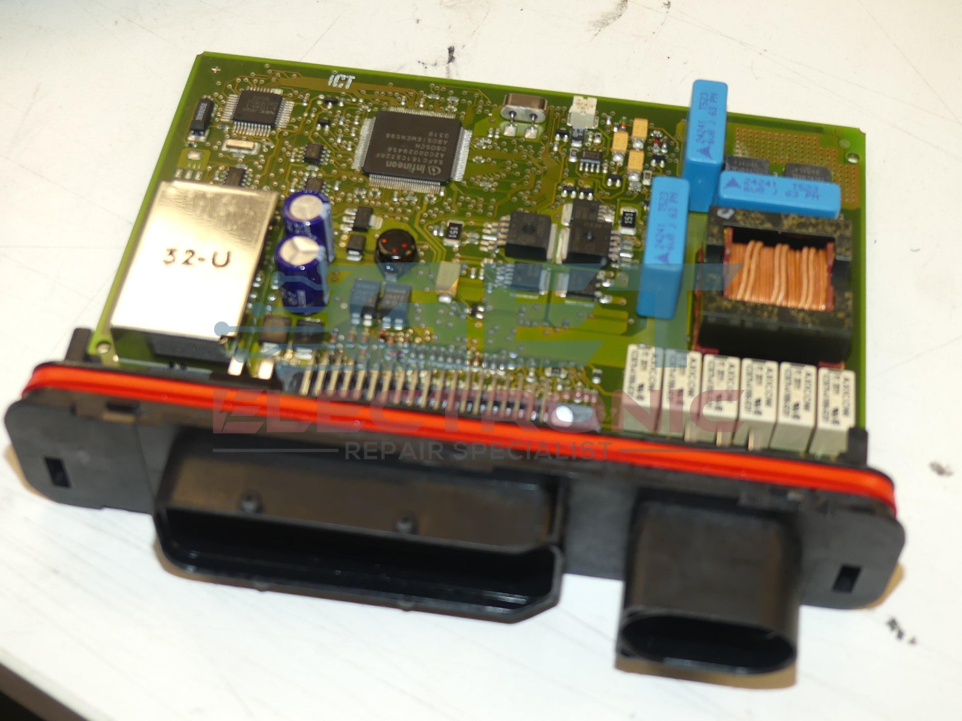 Porsche Cayenne 955 / 957 – KESSY Control Module (BCM) Repair – Get ...